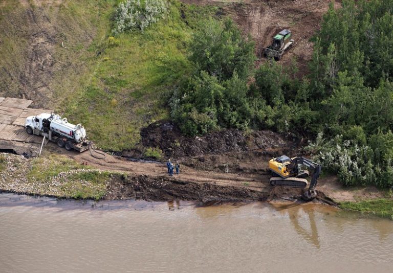 Saskatchewan to inspect all oil pipelines that cross provincial rivers ...