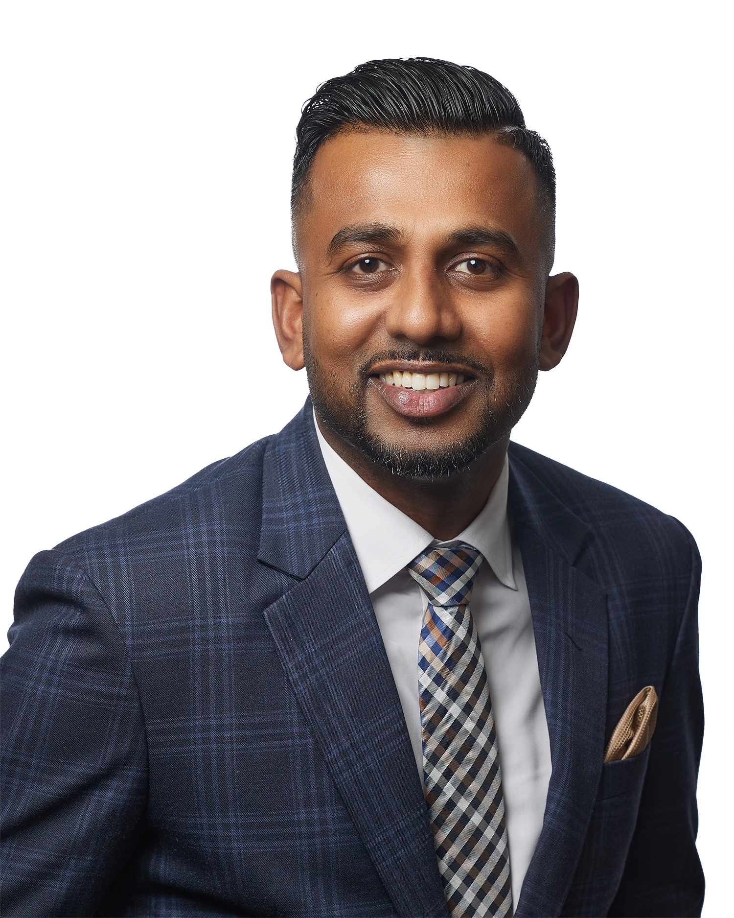 Headshots - Kumaran - Canadian Underwriter